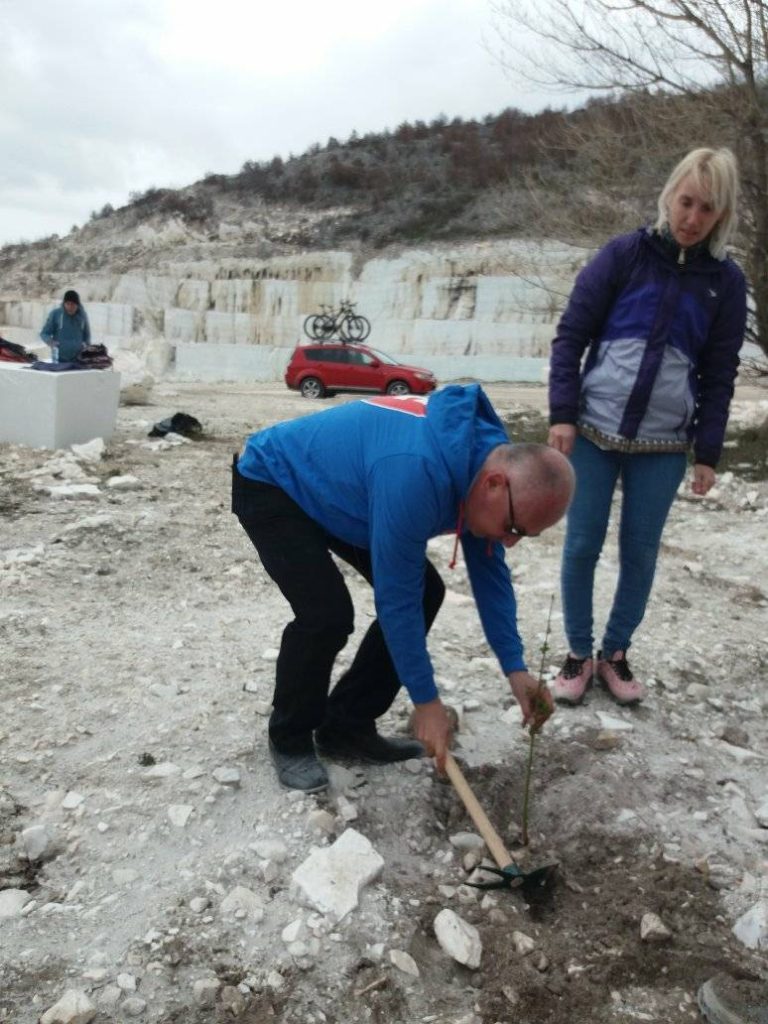 Geological hub MARBLE LAKE – natureexpedition.org